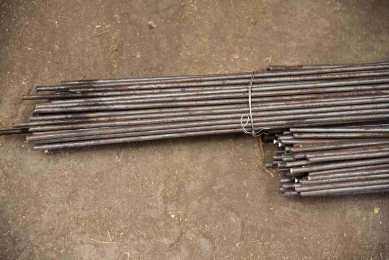Brazen Steel Bar (Fer de Construction) - Chantier du Nord